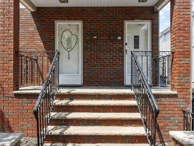 house with 5 bedroom, Everett MA ES104833983
