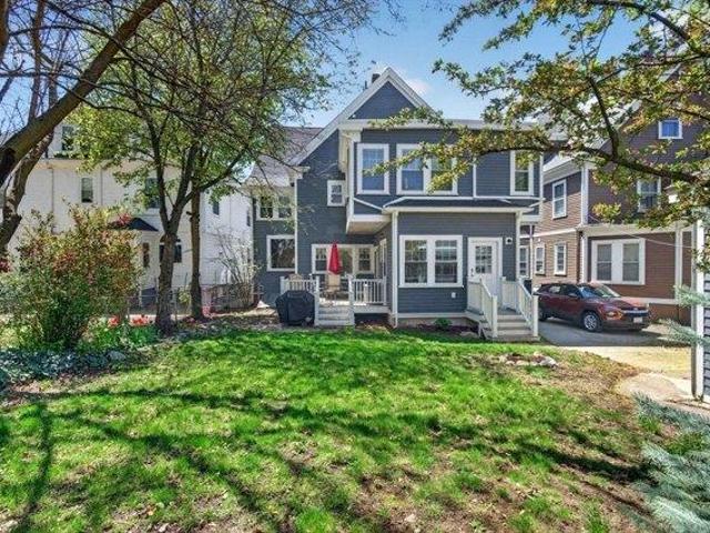 house with 5 bedroom, Everett MA ES103431754