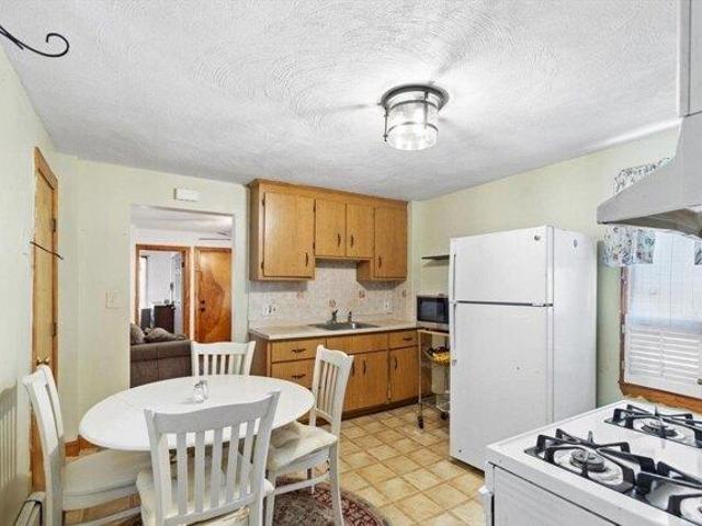 house with 5 bedroom, Everett MA ES103888495