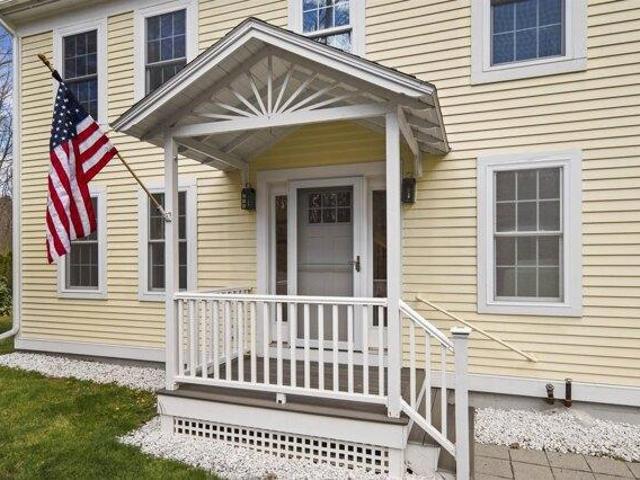 house with 5 bedroom, Exeter NH ES105140454