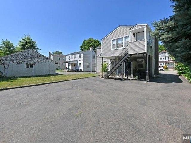 house with 5 bedroom, Fair Lawn NJ ES104831968
