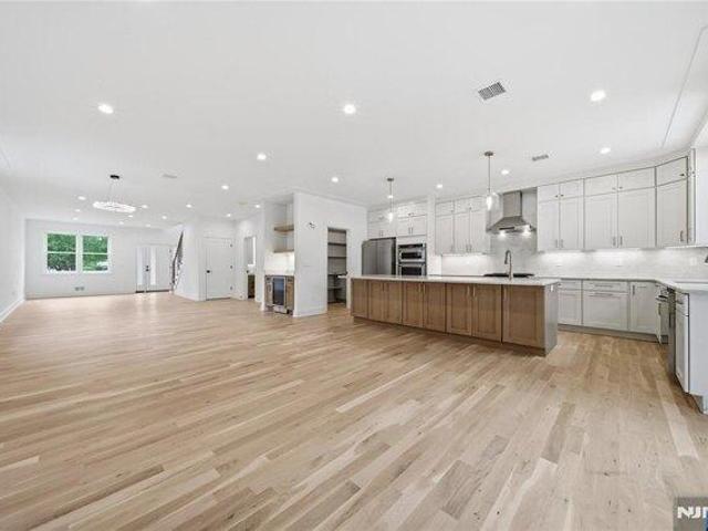 house with 5 bedroom, Fair Lawn NJ ES105159951