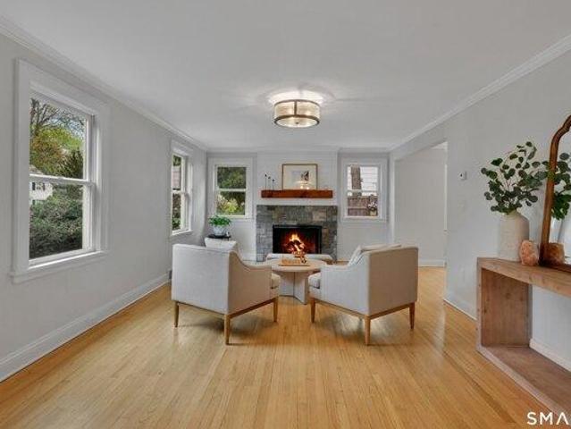 house with 5 bedroom, Fairfield CT DLS102780244