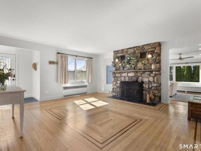 house with 5 bedroom, Fairfield CT DS102585796