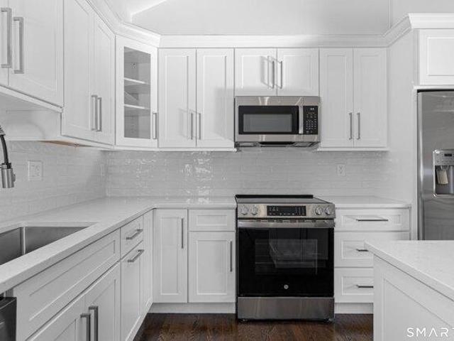 house with 5 bedroom, Fairfield CT ES103188588