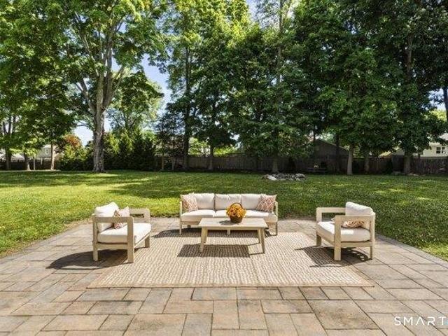 house with 5 bedroom, Fairfield CT ES104265062