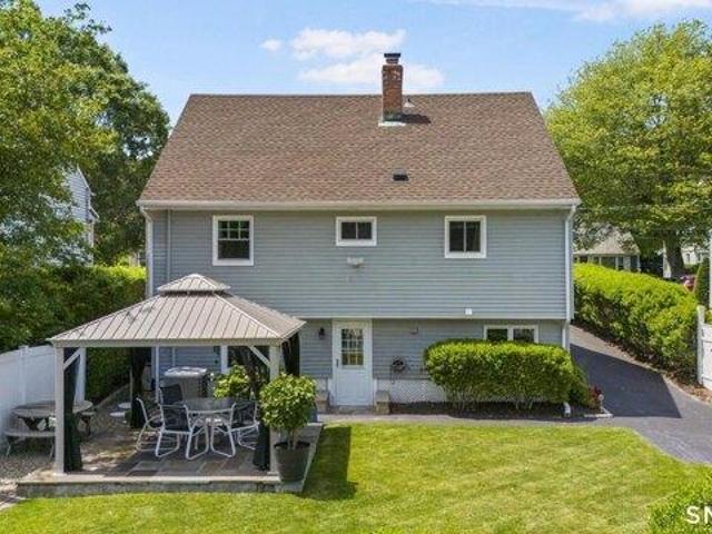 house with 5 bedroom, Fairfield CT ES104331475
