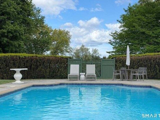 house with 5 bedroom, Fairfield CT ES105122894