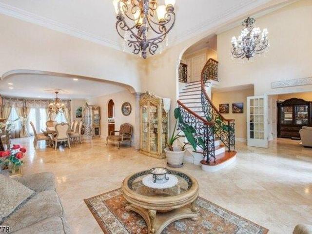 house with 5 bedroom, Fairfield NJ ES104263233
