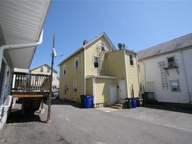 house with 5 bedroom, Fall River MA DS104375067