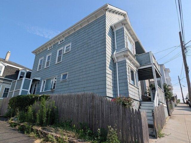 house with 5 bedroom, Fall River MA ES104479460