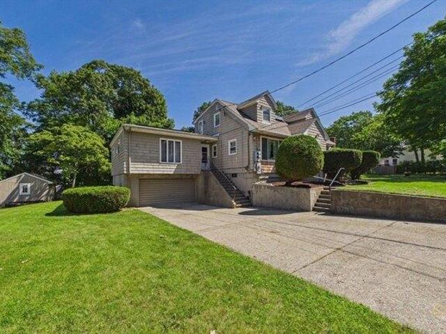 house with 5 bedroom, Fall River MA ES105096298