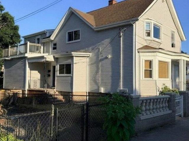 house with 5 bedroom, Fall River MA ES103887491