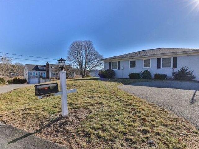 house with 5 bedroom, Falmouth MA DLS102315472