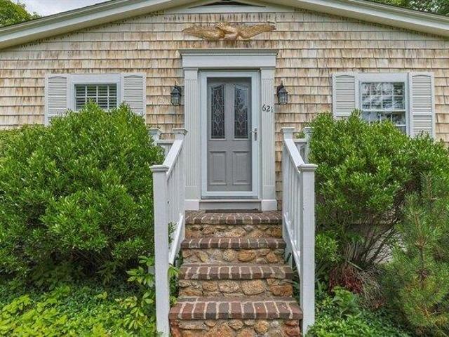 house with 5 bedroom, Falmouth MA ES105204320