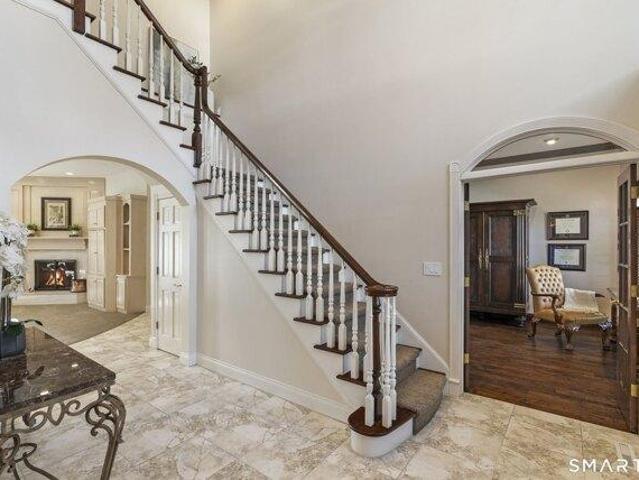 house with 5 bedroom, Farmington CT DLS101800307