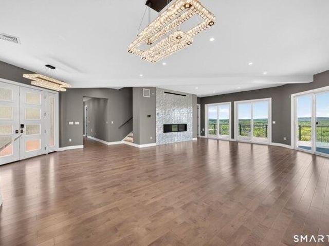 house with 5 bedroom, Farmington CT DS103886728