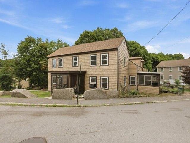 house with 5 bedroom, Fitchburg MA ES104720353