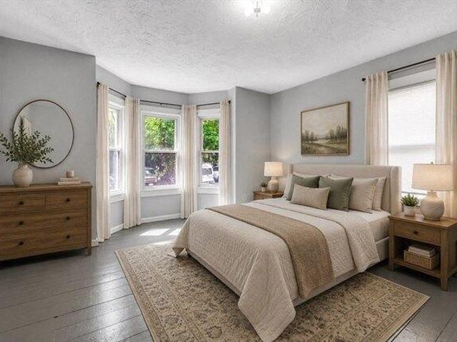 house with 5 bedroom, Fitchburg MA ES105115844