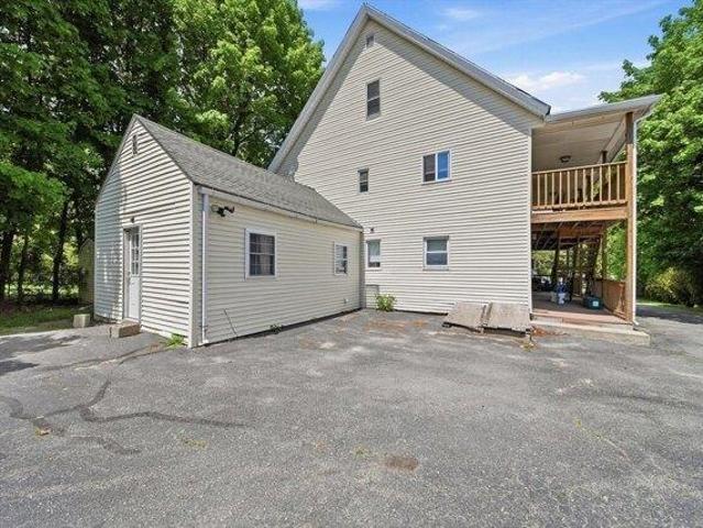 house with 5 bedroom, Fitchburg MA ES105117361
