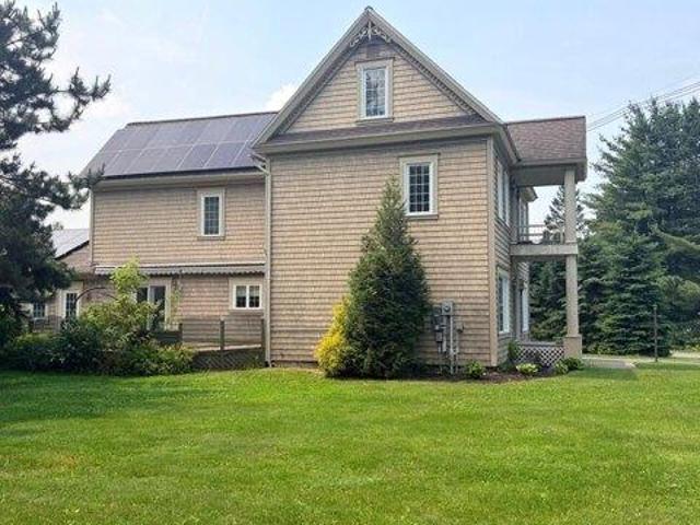 house with 5 bedroom, Fort Kent ME ES104078044