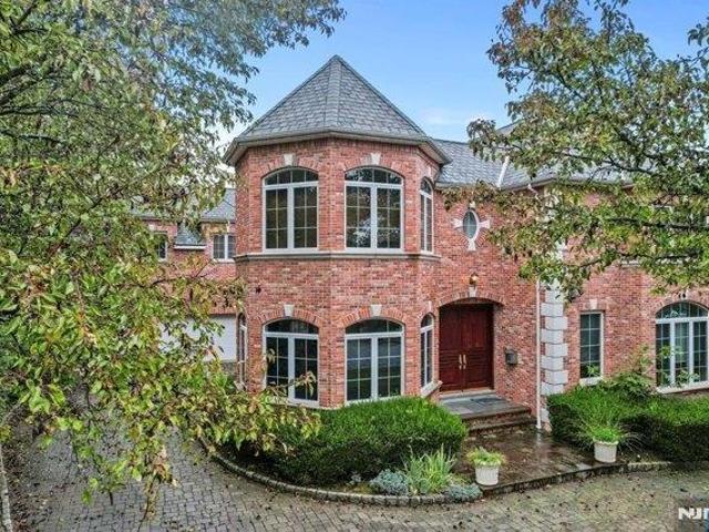 house with 5 bedroom, Fort Lee NJ DLS102776226
