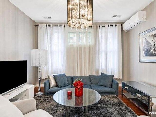 house with 5 bedroom, Fort Lee NJ DS104443534
