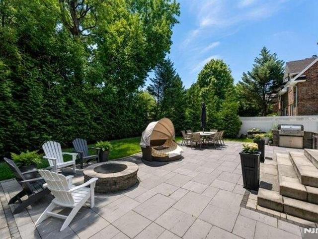 house with 5 bedroom, Fort Lee NJ ES104152833