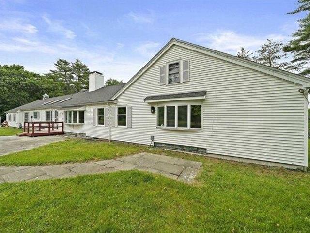 house with 5 bedroom, Foxboro MA ES105115715