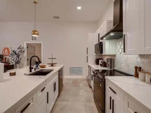 house with 5 bedroom, FL FL DS102396160