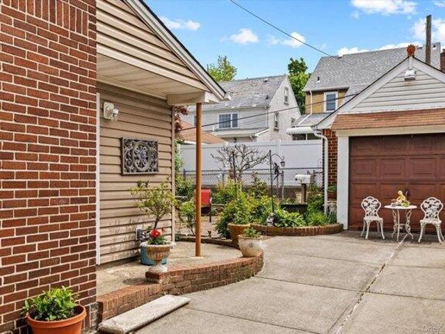 house with 5 bedroom, Flushing NY ES103623174
