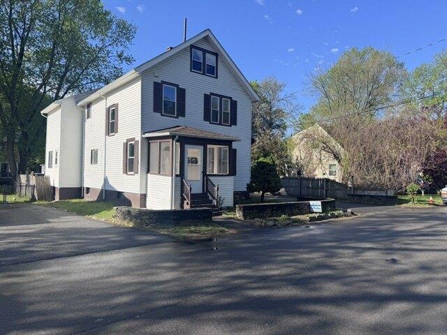 house with 5 bedroom, Framingham MA DLS102708535