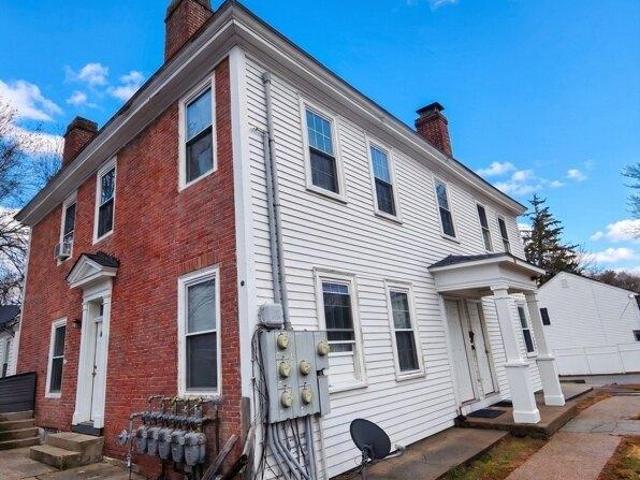 house with 5 bedroom, Framingham MA ES104479013