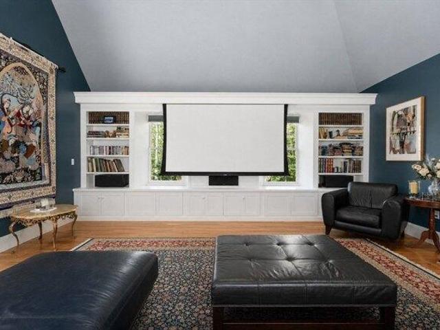 house with 5 bedroom, Framingham MA ES105080953