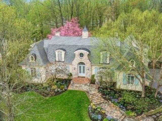 house with 5 bedroom, Franklin Lakes NJ DLS101801070