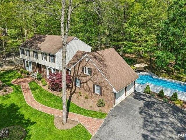 house with 5 bedroom, Franklin Lakes NJ DS102478055