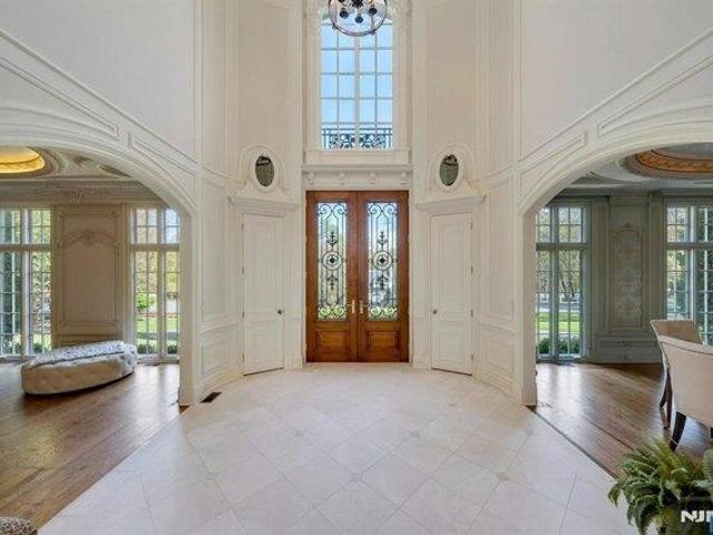 house with 5 bedroom, Franklin Lakes NJ DS102708039