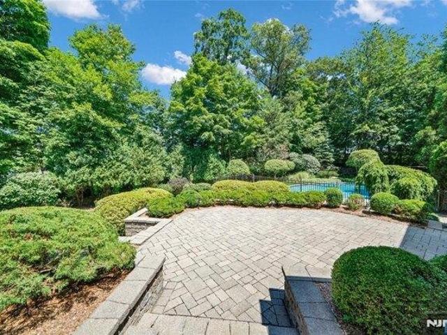 house with 5 bedroom, Franklin Lakes NJ ES105140405