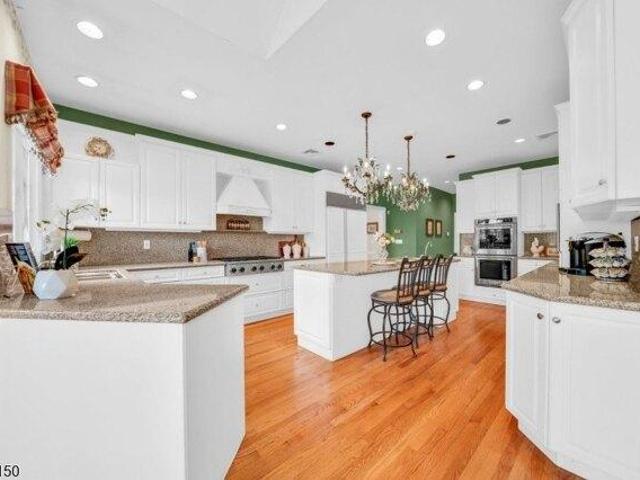 house with 5 bedroom, Franklin Lakes NJ ES105142862