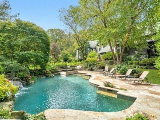 house with 5 bedroom, Franklin Lakes NJ ES105143922