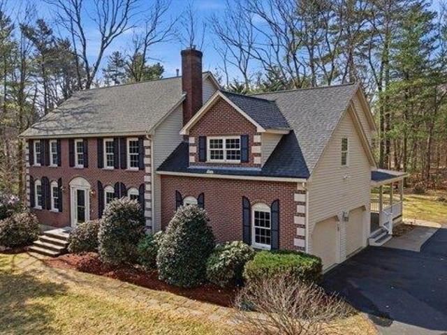 house with 5 bedroom, Franklin MA DLS102565277