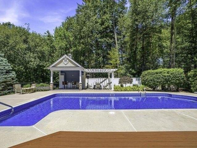 house with 5 bedroom, Franklin MA DS103930953