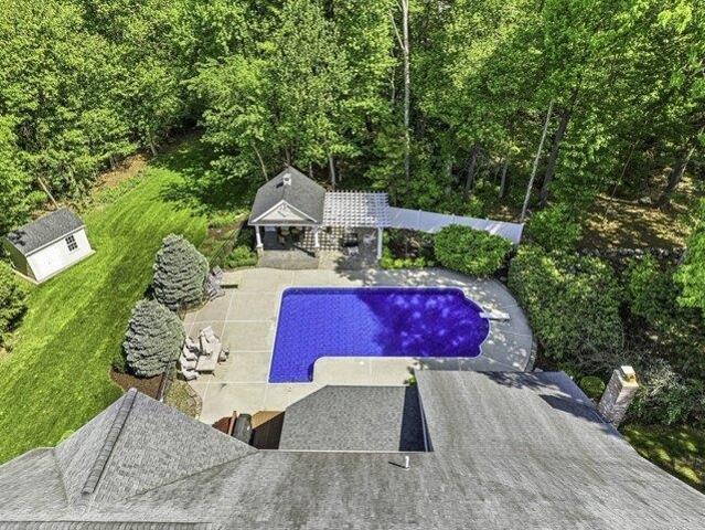house with 5 bedroom, Franklin MA ES105040537