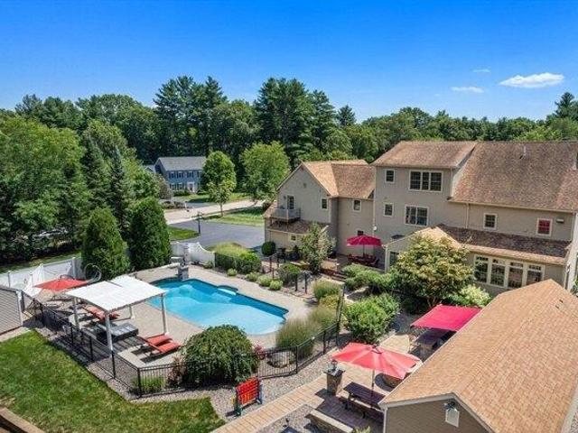house with 5 bedroom, Franklin MA ES105095241