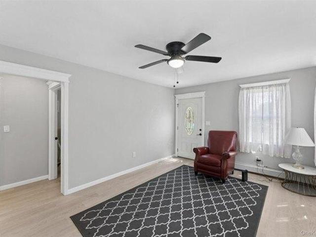 house with 5 bedroom, Franklin Square NY ES105190309