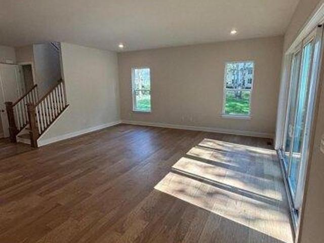 house with 5 bedroom, Freehold NJ DS101898239
