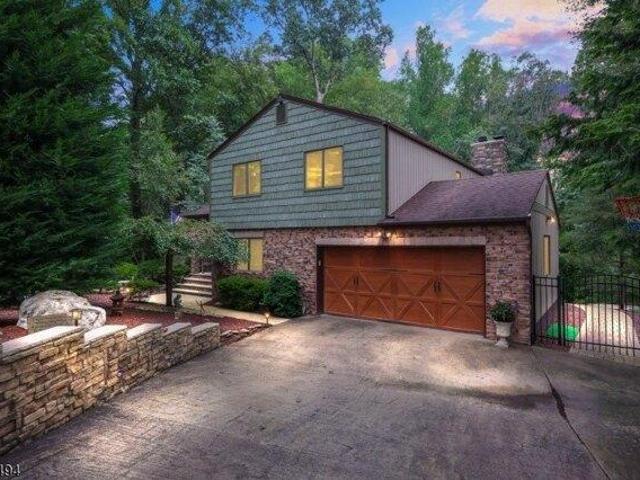 house with 5 bedroom, Freehold NJ DS102283750