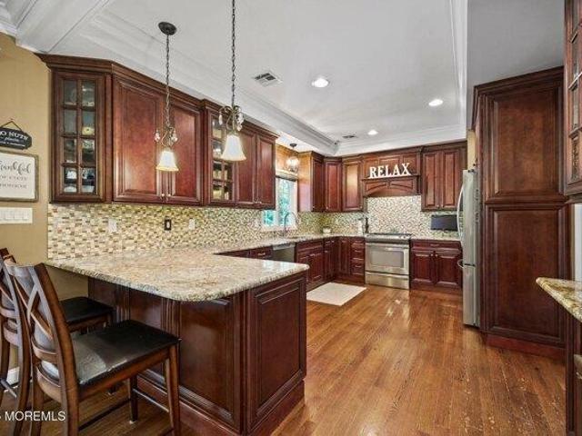 house with 5 bedroom, Freehold NJ DS104445121