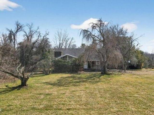 house with 5 bedroom, Freehold NJ DS104405977