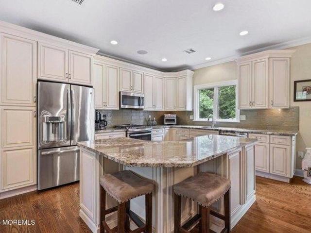 house with 5 bedroom, Freehold NJ ES104445121